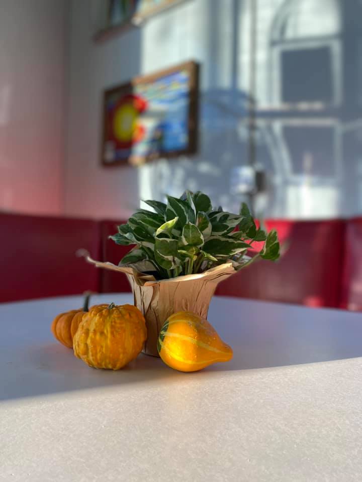 image-gallery-interior-exterior-station-24-cafe